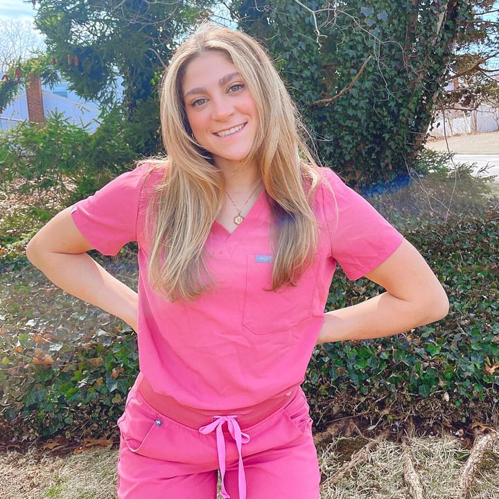 🦄 @nikkialvarezz - Nicole Alvarez - TikTok