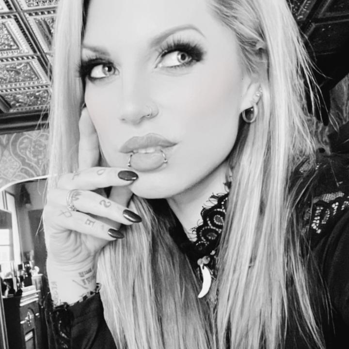 🦄 @ironwingstattoo - Lariyah Perrin - TikTok