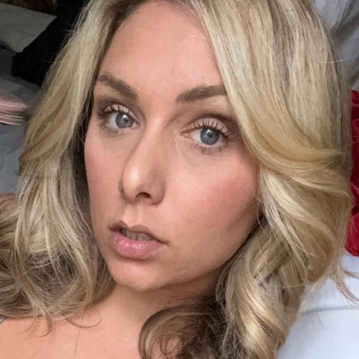 🦄 @jesslorriofficial - Jess Lorri