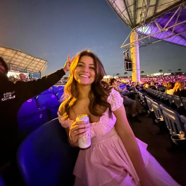 🦄 @thekfamily33 - keilly alonso - TikTok