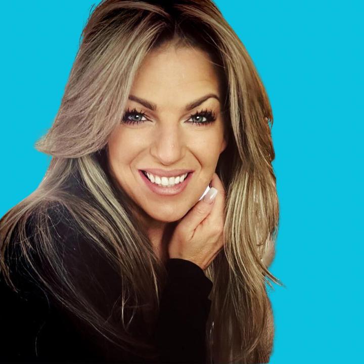 🦄 @hollyengleofficial - Holly Engle - TikTok