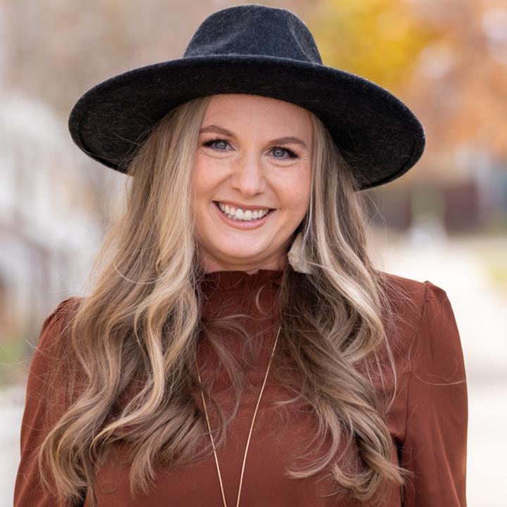 🦄 @myporchsocial - Social Media Manager | Natalie - TikTok