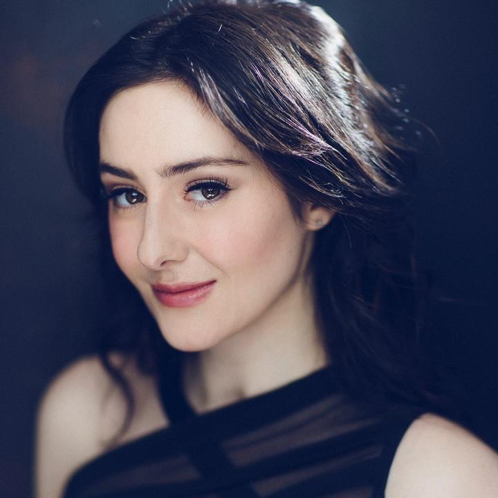 🦄 @juliastunts - Julia Maggio